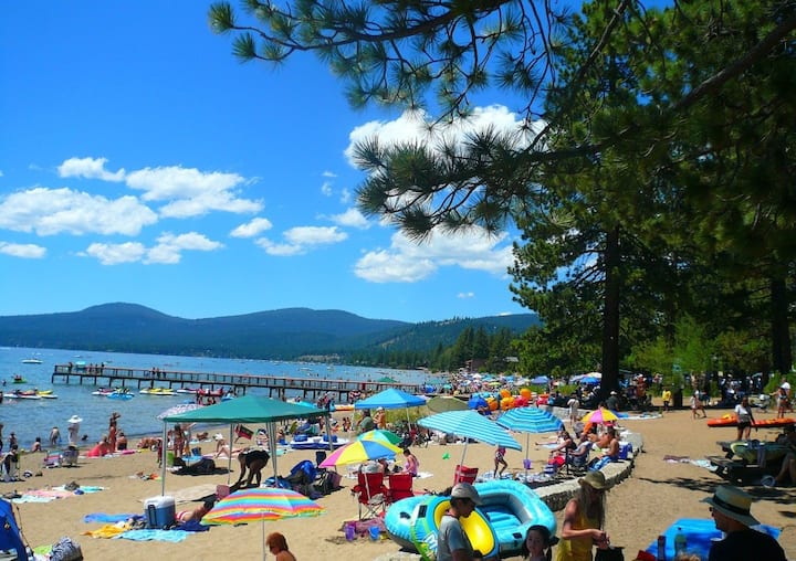 North Tahoe Retreat – Mins To Lake & Northstar - Kings Beach, CA
