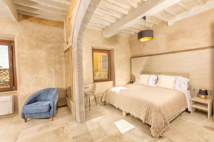 Suite Piazza Grande Luxury Room,palazzo Falcinelli - 蒙特普齊亞諾