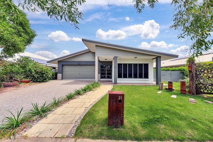Big & Breezy House | Mins To Beach, Hospital & Uni - Darwin