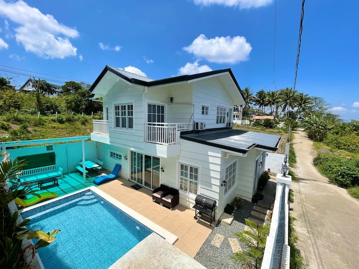 Sofia's Country Style Villa W/opt. Pool Heating - Tagaytay