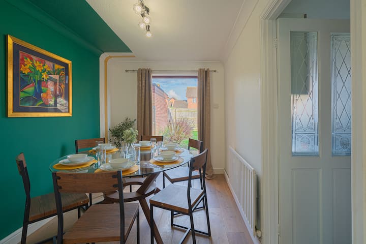 Spacious 5 Rooms 6 Beds Banbury Business | Leisure - Banbury