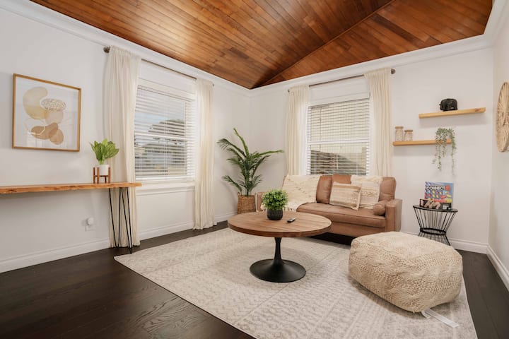 Tranquil 2br Home W/gazebo, Near Culver City & Lax - Ladera Heights, CA