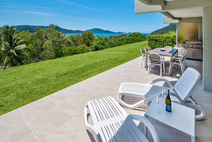 Poinciana 003 - Hamilton Island