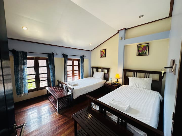 Deluxe Twin Room 2 At Xanumkieng Guest House - Luang Prabang