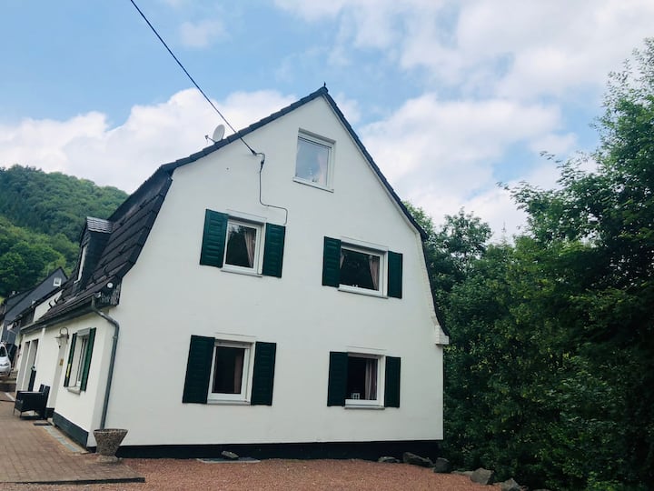Olsberg Elpe F .10 Pers. Winterberg, Ferienhaus - Bestwig