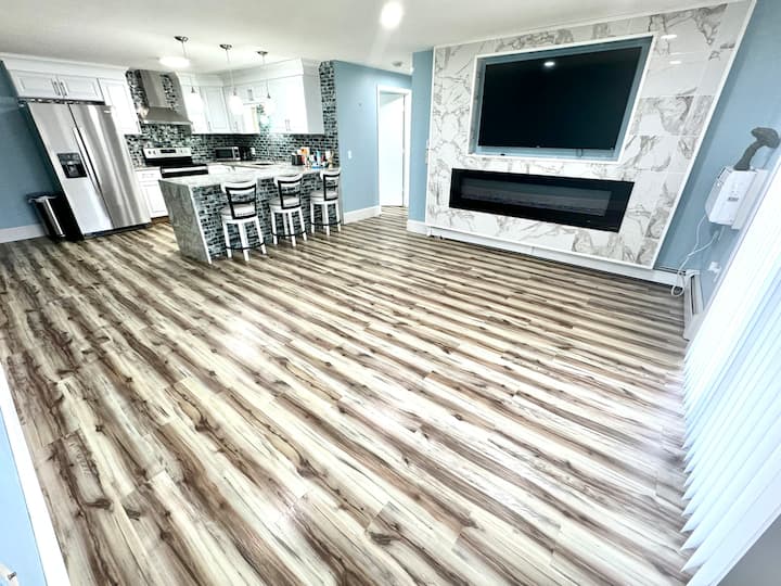 Alice In Wonderland Unfurnished - Appleton, WI