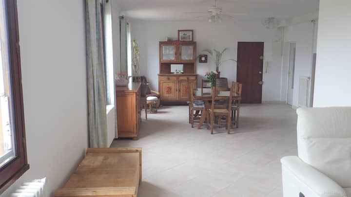 Bel Appartement Lumineux - Arles, France