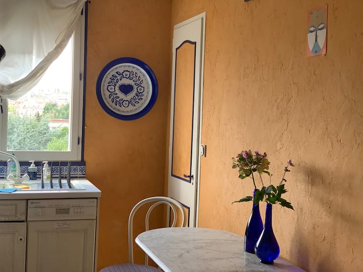 Cosy, Lumineux + Parking Gratuit - Besançon