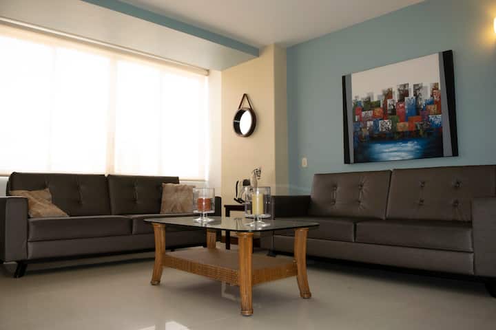 Peaceful 5-bedroom Apartment Close To Plaza Mayor - Medellín