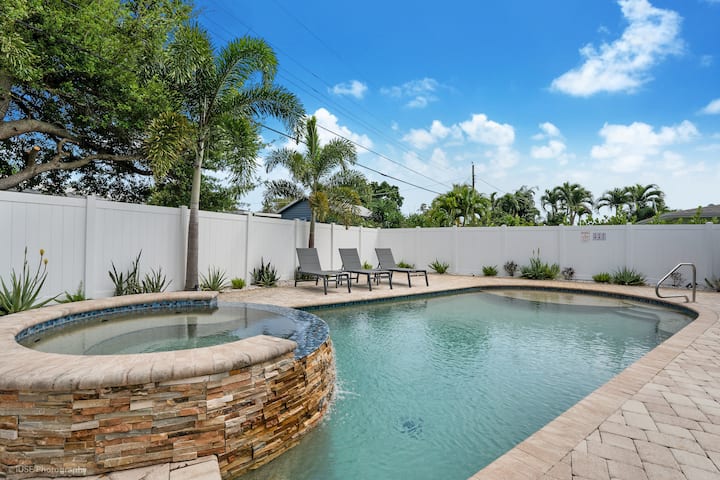 Spacious Bright Dream Home & Pool In Oakland Park - Coconut Creek, FL