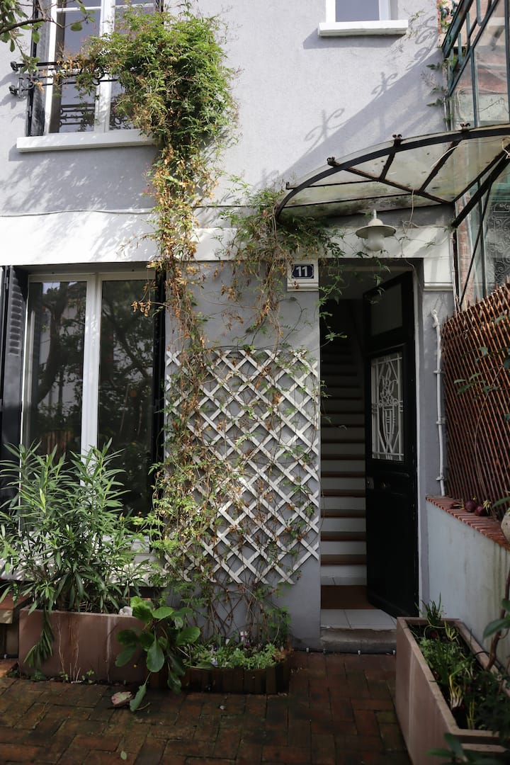 Maison Lumineuse Dans Un Quartier Charmant & Calme - Paris