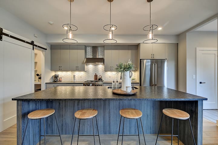 Highland Hipster! | Fully Fenced Yard And Hot Tub! - Indianapolis, IN