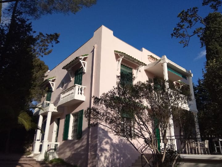 Villa Avec Grand Jardin - St- Raphaël  Côte D'azur - Saint-Raphaël