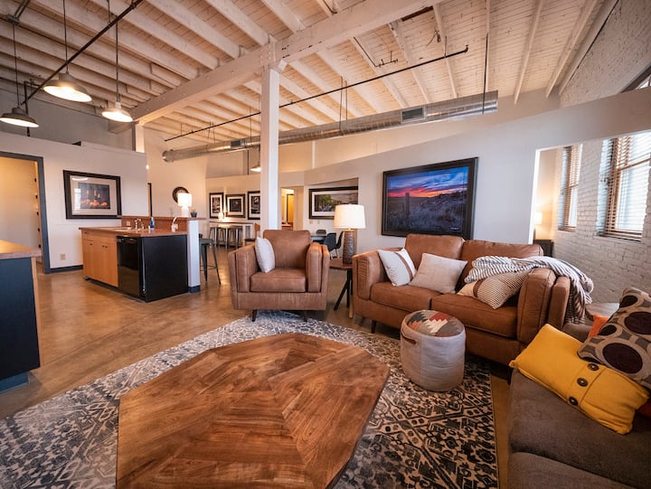 Downtown Loft Escape! - Billings, MT