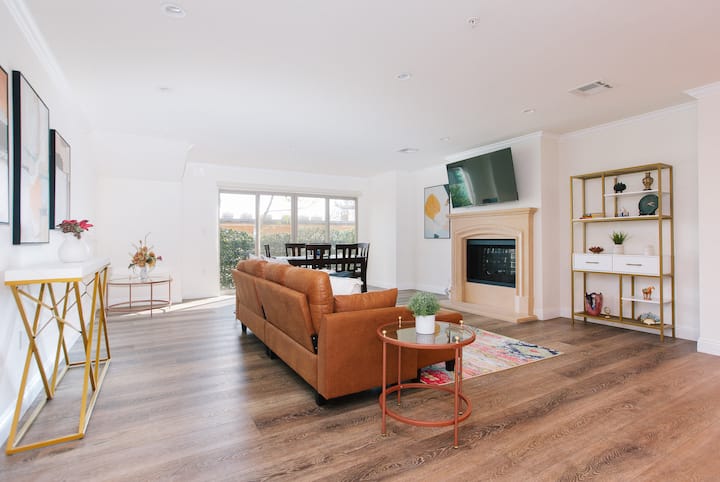 New Beautiful Pasadena Condo - 1295 Square Feet - Pasadena, CA