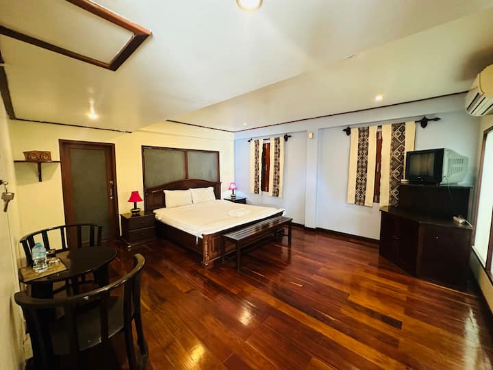 Deluxe Double Room 1 At Xanumkieng Guest House - Luang Prabang