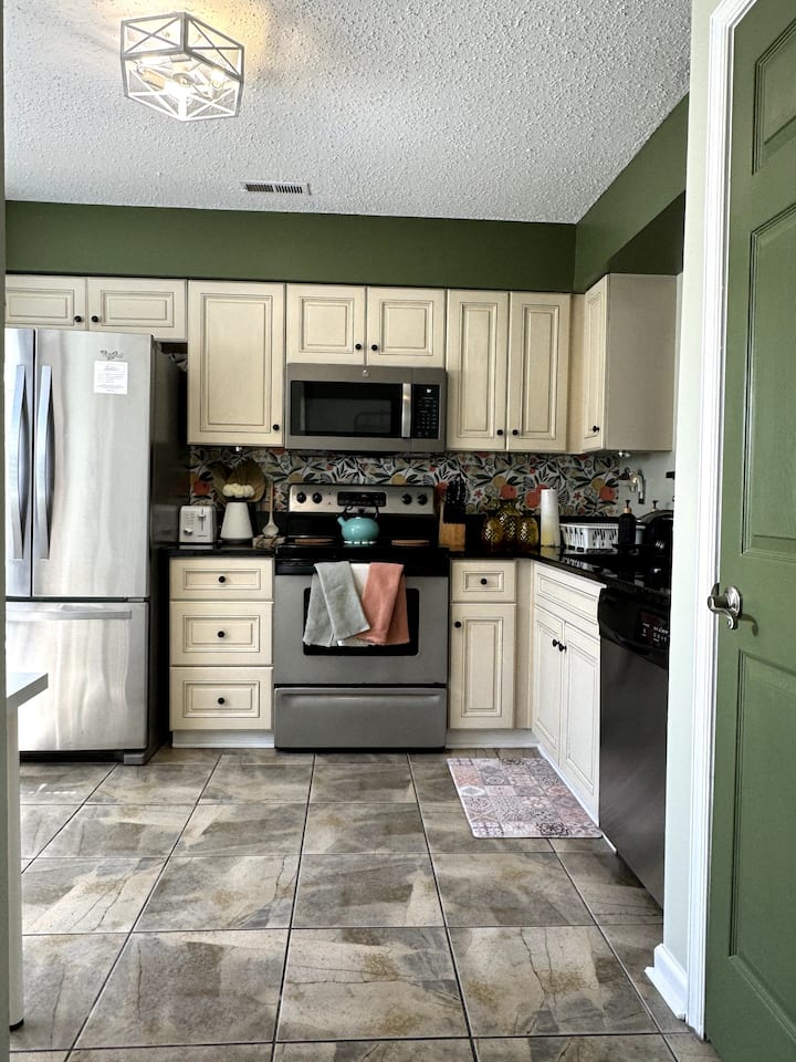 15mins To Oceanfront! Beach Gear, Grill, Private! - Chesapeake, VA