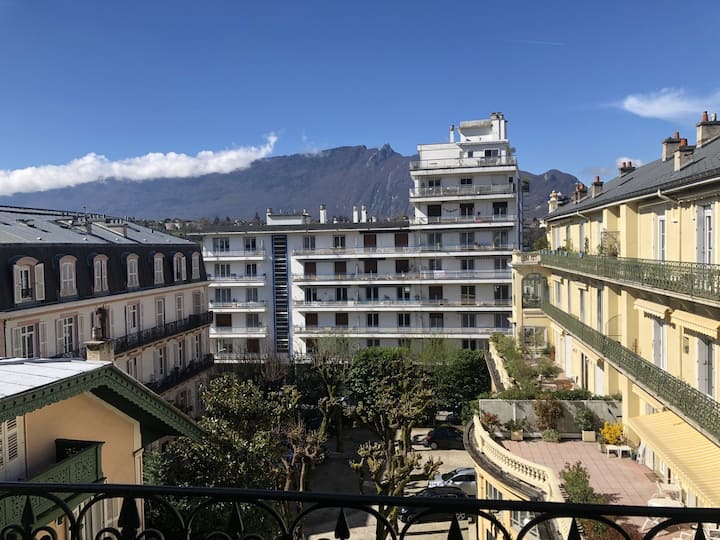 Studio 25m², Avec Parking Et Balcon, Centre-ville - Aix-les-Bains
