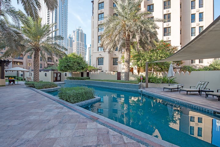 Stylish 2br W/ Balcony | Dubai Mall & Burj Khalifa - Dubai