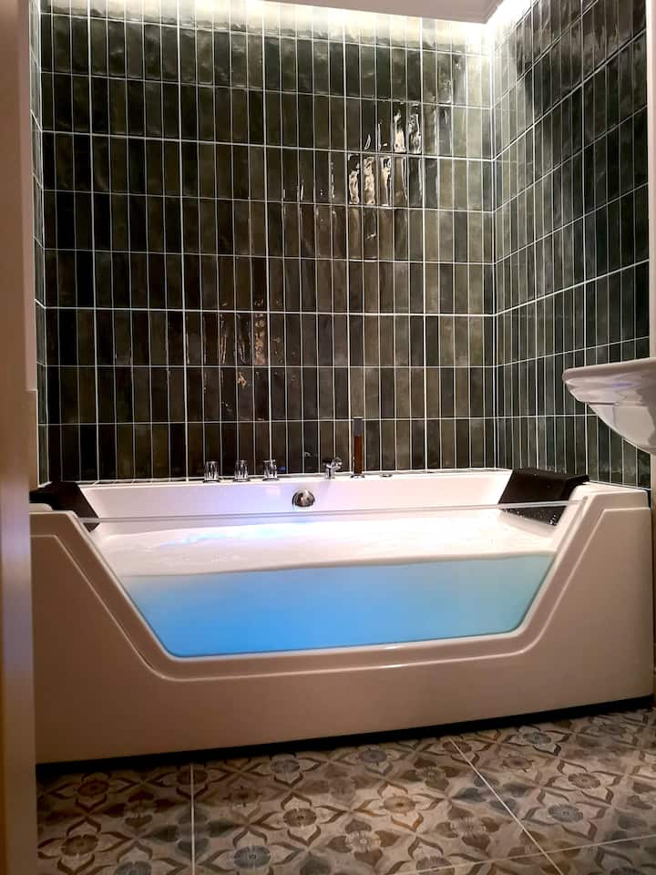 Spa Bath Old Town Apartment - Krakow