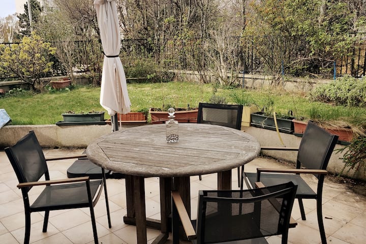 Agréable F1 Avec Son Jardin. - Rueil-Malmaison