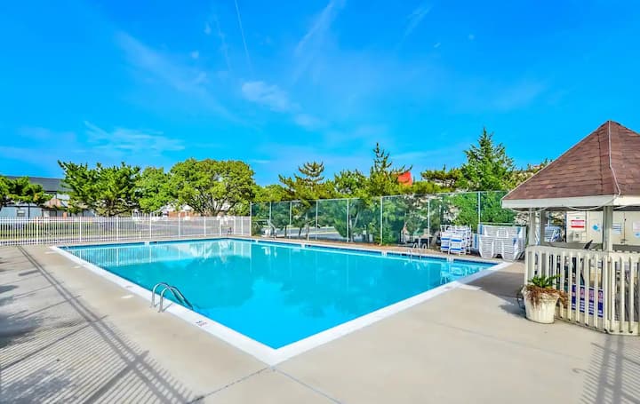 Indoor/outdoor Pools, Tennis & Short Walk To Beach - Ocean City, MD