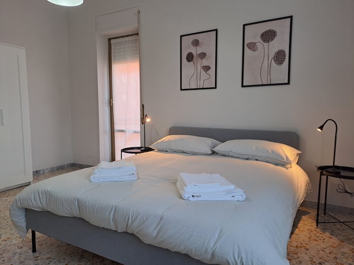 Appartamento Torre Spaccata Per 6 Con Parcheggio - Rome Ciampino Airport (CIA)