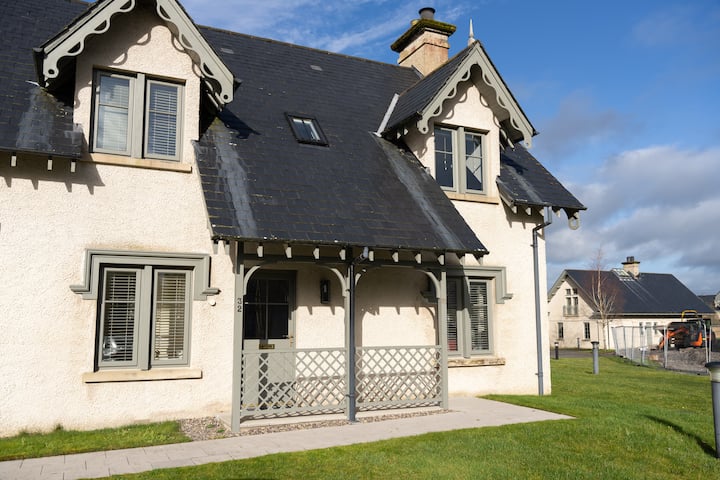 Escape At Lough Erne - No.32 - Enniskillen