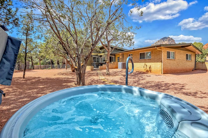 Newly Renovated West Sedona | Hot Tub, Midcentury - Sedona, AZ