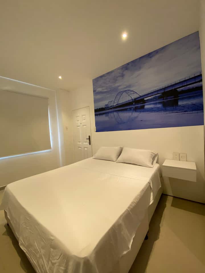 Habitación 102 - Granada, Colombia