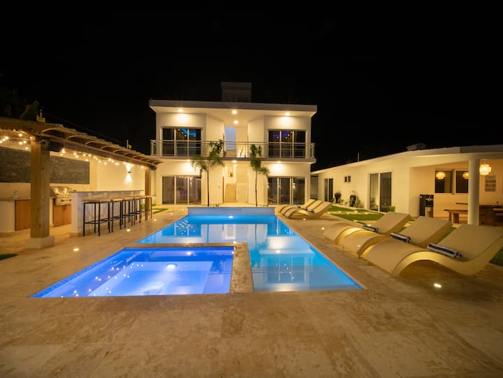 7br Resort Style Villa In Sosua - Hot Tub And Bbq! - Sosúa