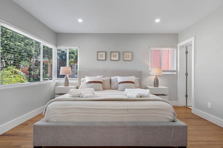 Walk To Las Olas Blvd And Beach, Free Parking - Fort Lauderdale