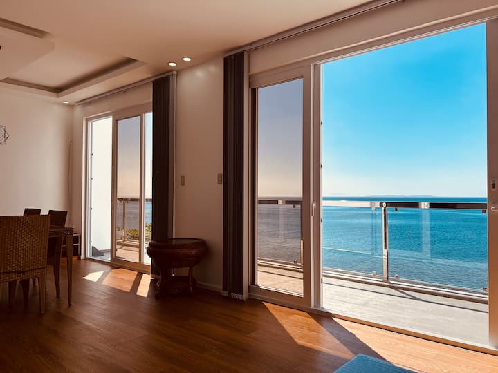 Beachfront Appartment: Pool, Beach&reef Access - Mabini