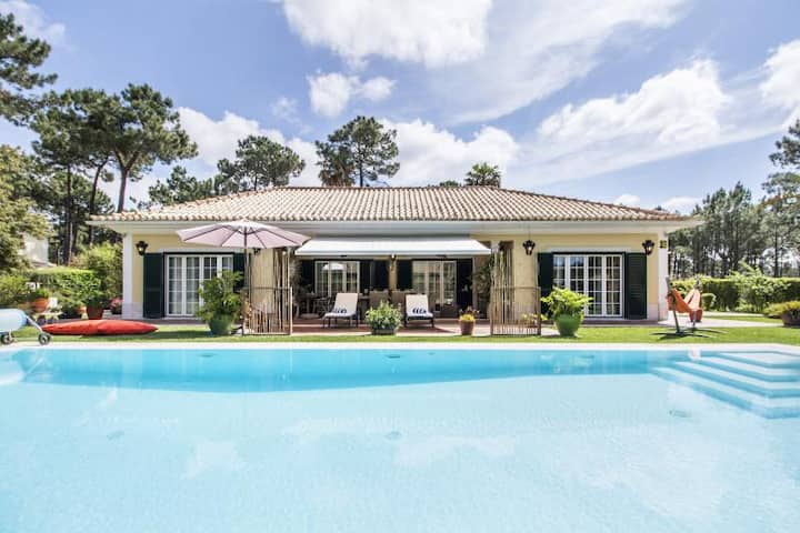 Charming Villa Jarros Private Pool & Golf - Costa da Caparica