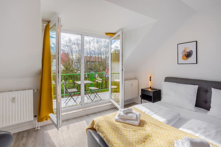 Mint Design-studio Mit Balkon - Dortmund