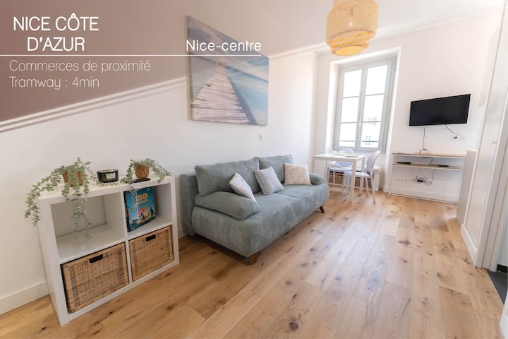 Aa Studio Cosy Avec Balcon Au Centre De Nice - Niza