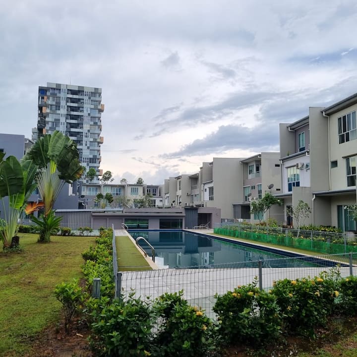 House: Near Unimas, Heartcentre - Kuching