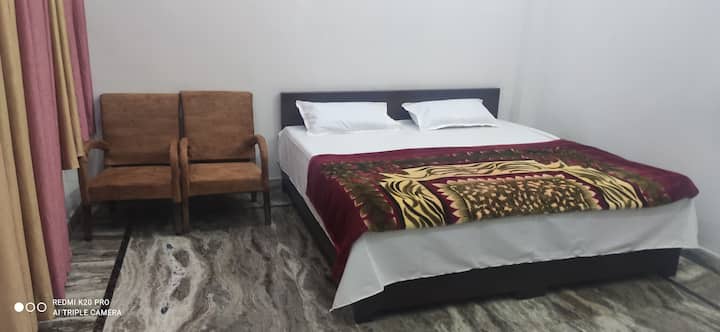 Vyas Homestay| 2-10 Guests - Mathura