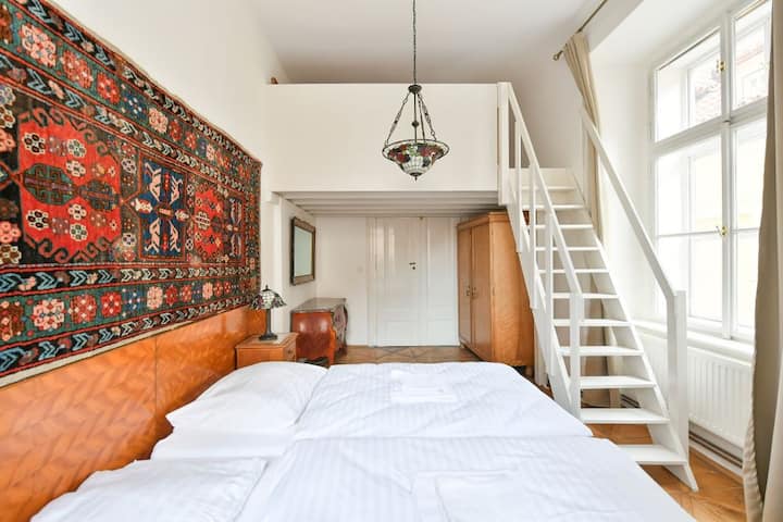 5 Single Confortable Beds At Charles Bridge - Praga