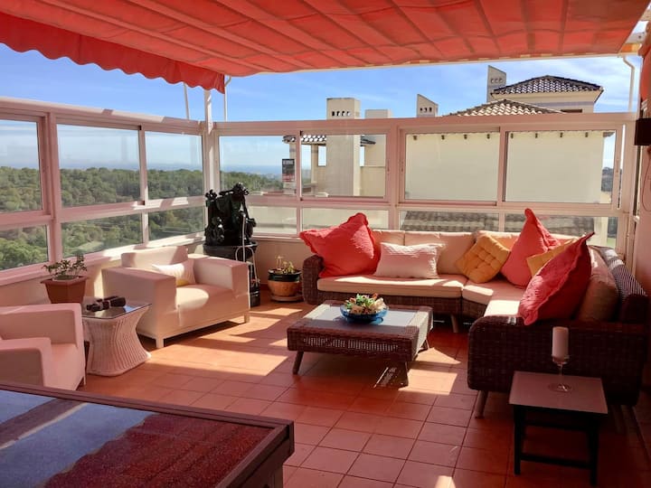 Golf Resort Studio Apartment With Sea Views - San Miguel de Salinas