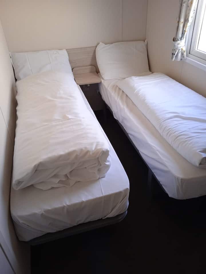 Caravan In Seawick Holiday Home - Clacton-on-Sea