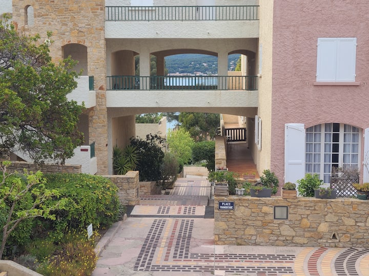 Appartement Lumineux Avec Grande Terrasse - Saint-Cyr-sur-Mer