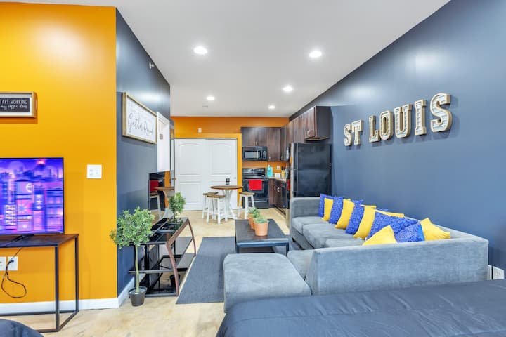 Studiosunkist. 5 Min From Airport 15 From Downtown - Berkeley, MO