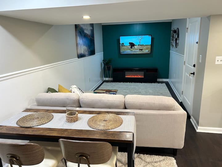 Private Basement Apartment - Fairfax, VA