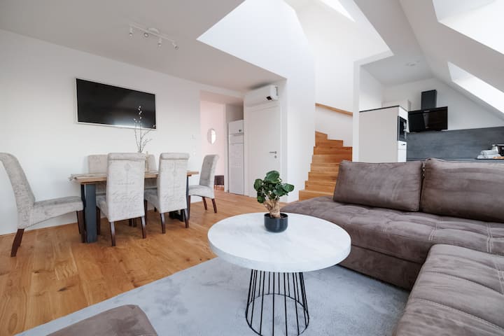 Symphony Loft Apartment 39: Terrace&grill - Vienna