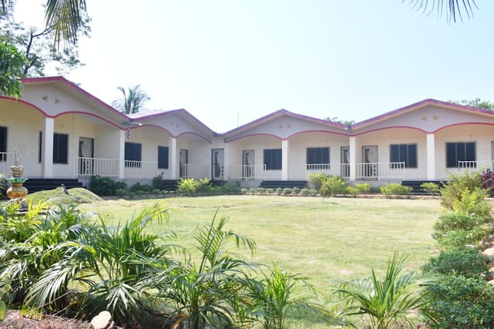Tranquil Retreat In Nerur, Kudal - Kudal