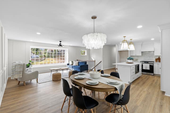 Fenton Haven Retreat For 14! - Raleigh
