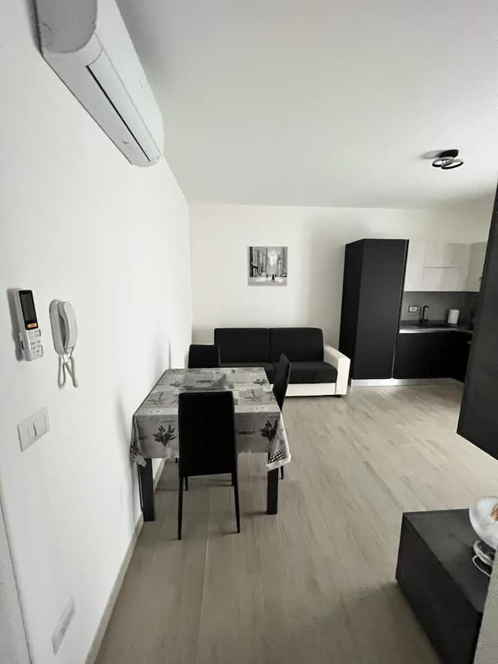 Black&white House Appartamento Con Posto Auto - Alghero