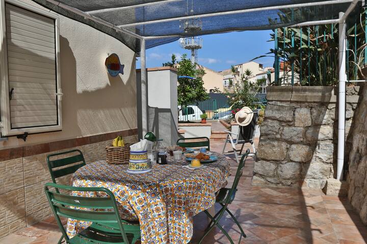 Appartamento Con Giardino E Box - Cefalù