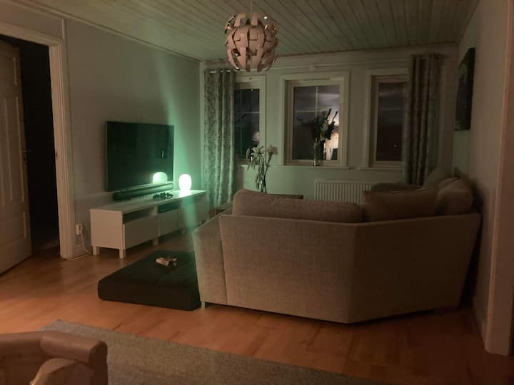 Fint Hus I Ett Lugnt Område. - Lidingö